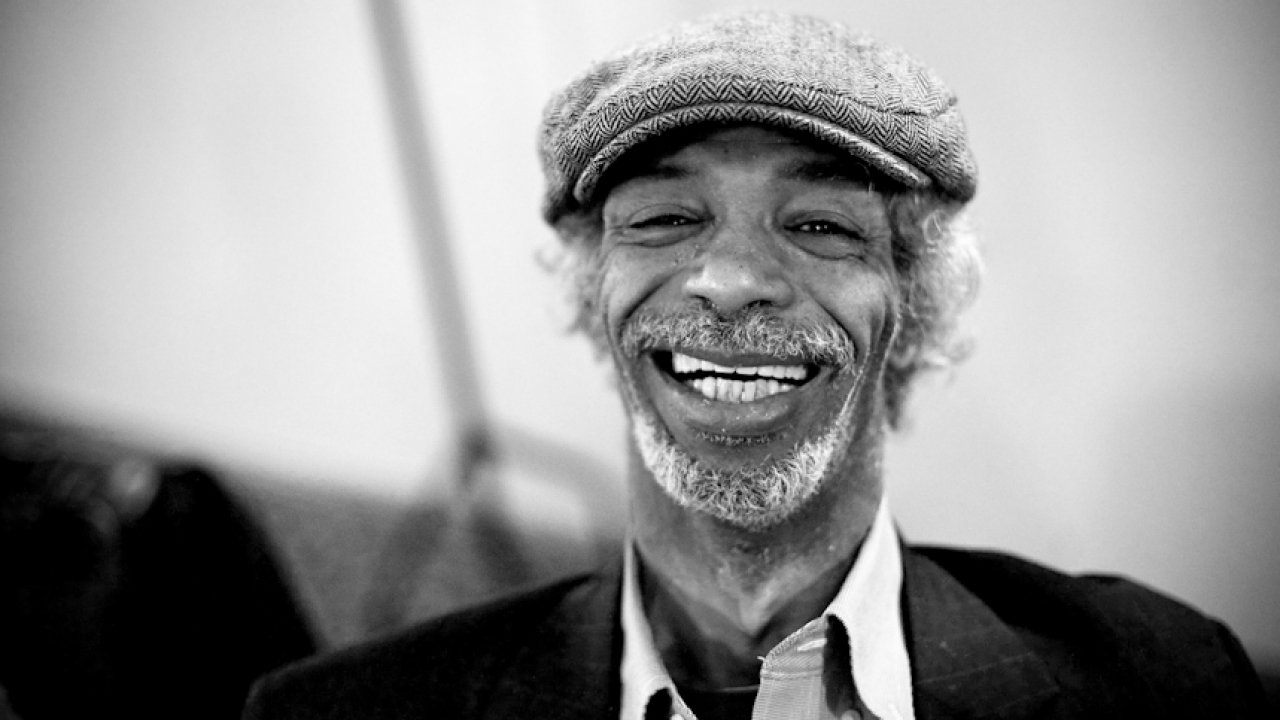 GIL SCOTT-HERON : Sa biographie, ses albums, ses concerts