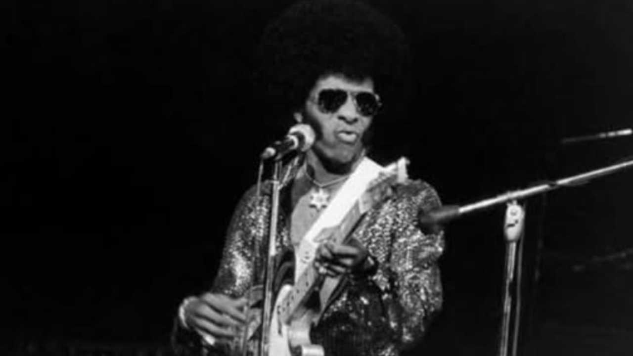 Le pionnier du funk Sly Stone, connu pour son groove électrique, s ...