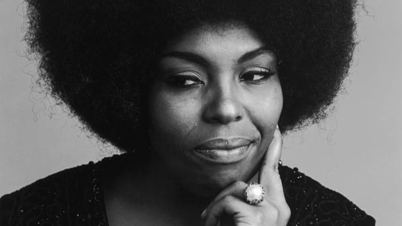 Roberta Flack : cette incroyable histoire derrière son tube "Killing Me ...