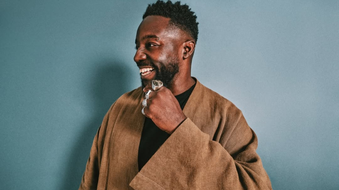 Sly Johnson nous donne un avant-goût de son album solo avec "Thinkaboutit"
